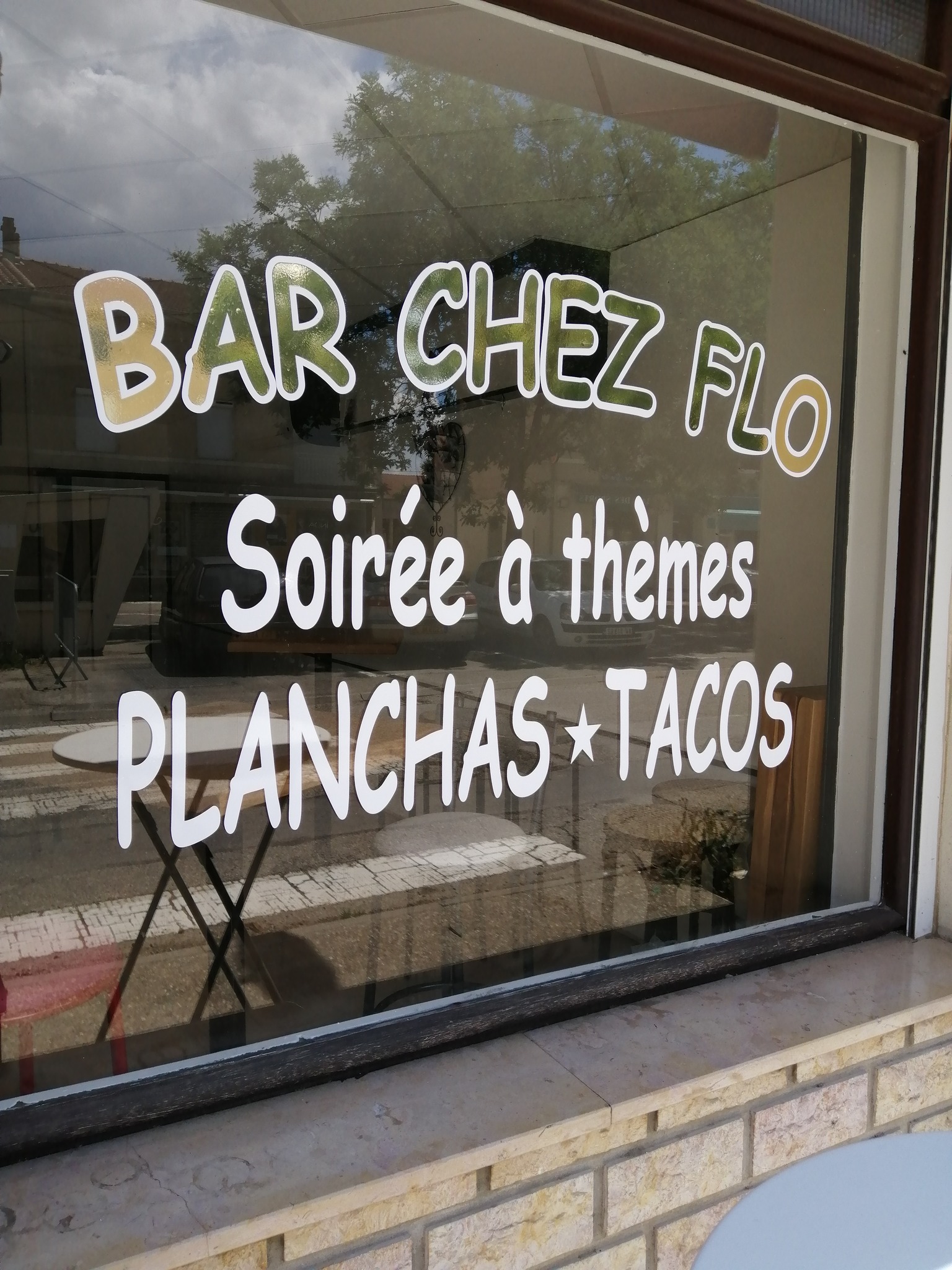 CHEZ FLO - Village de Jarcieu